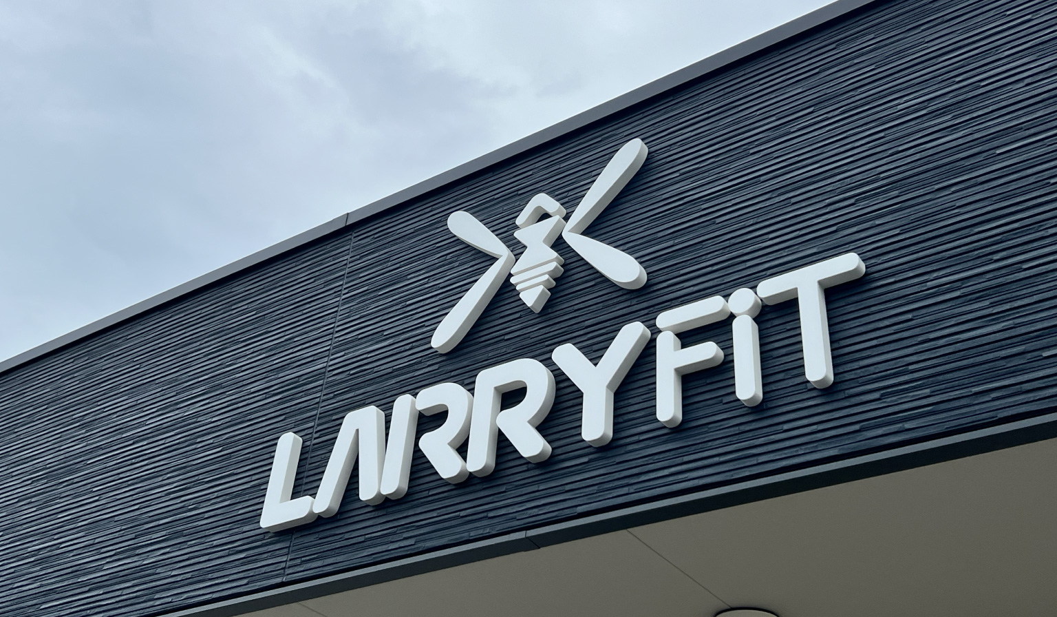 LARRY FIT YUKI STAGE